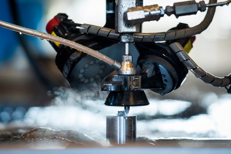 Alphajet TVL Upgrades 2D Waterjet Cutting – MTI Magazine